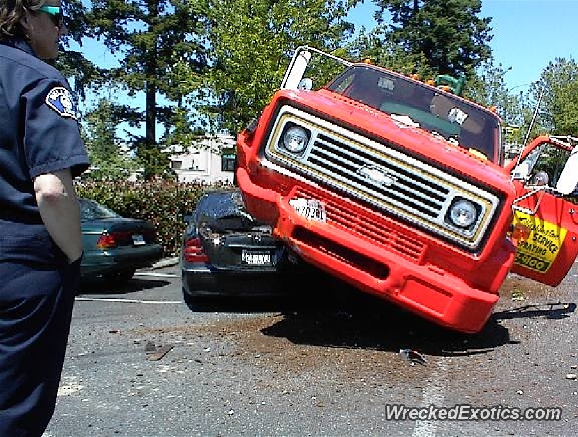 Truck Lost Brakes at Top of The Hill And Rolled Backwards Onto This ...