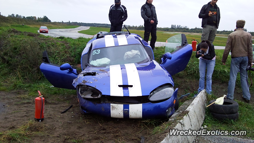 1996 Dodge Viper Gts Wrecked in Audru, Estonia