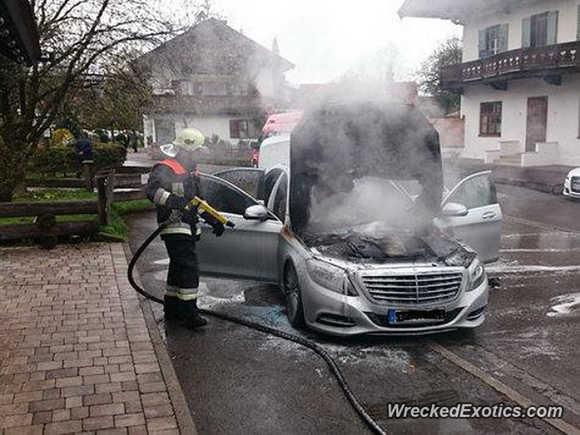 The Engine of This Brand New Mercedes Burst Into Flames For no Reason...