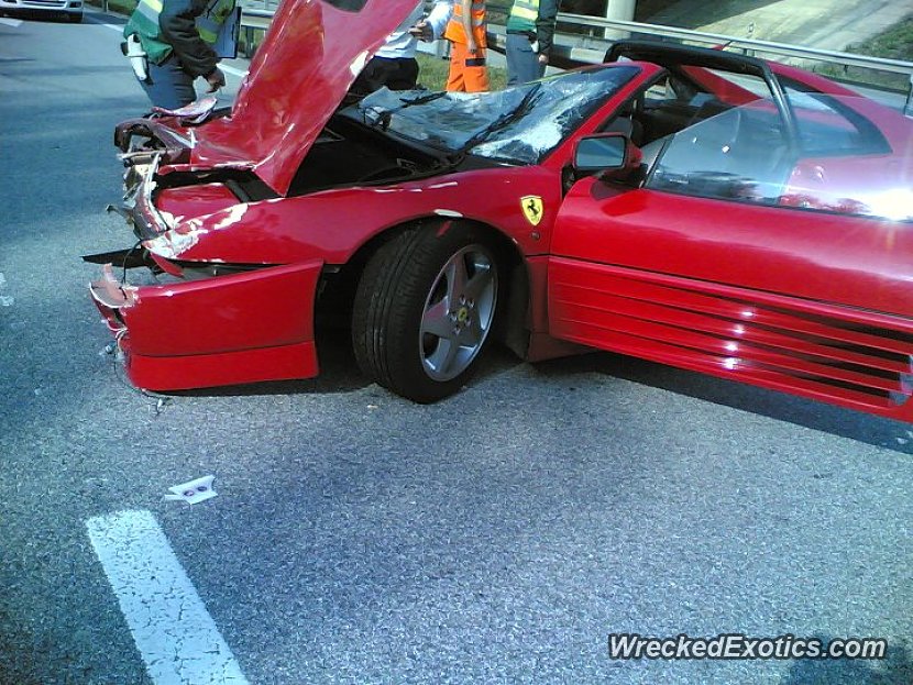 Ferrari 355 Wrecked in Portugal