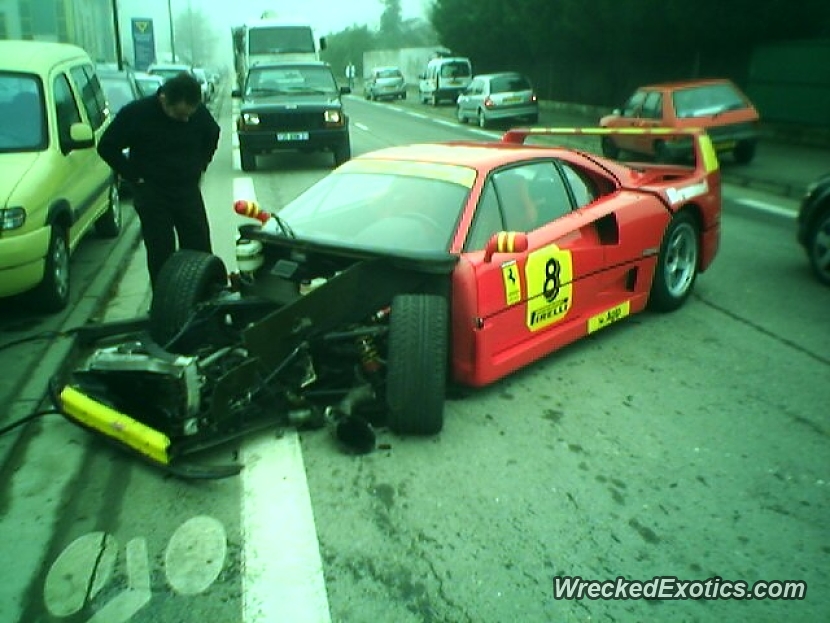 Ferrari F40 Wrecked in Toulouse, France