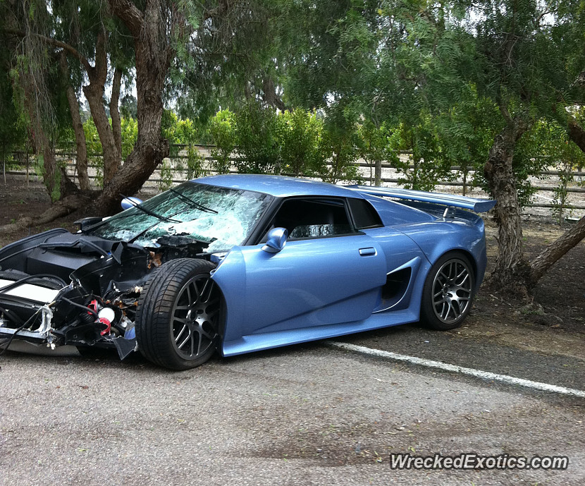 Noble M400 Wrecked in Rancho Santa Fe, California