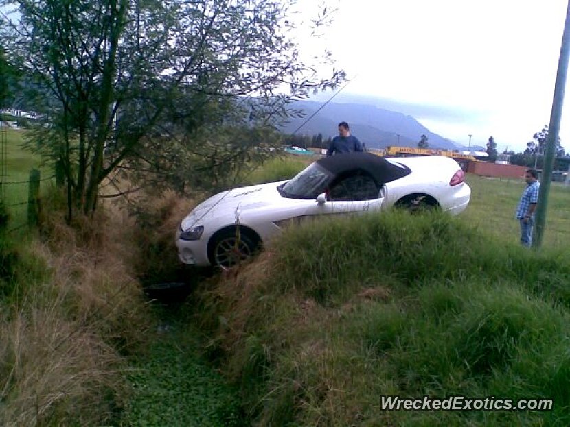 Dodge Viper Srt-10 Wrecked in Bogota, Colombia